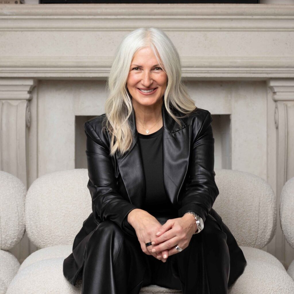 Virginia Munden | Buzz Buzz Media Inc